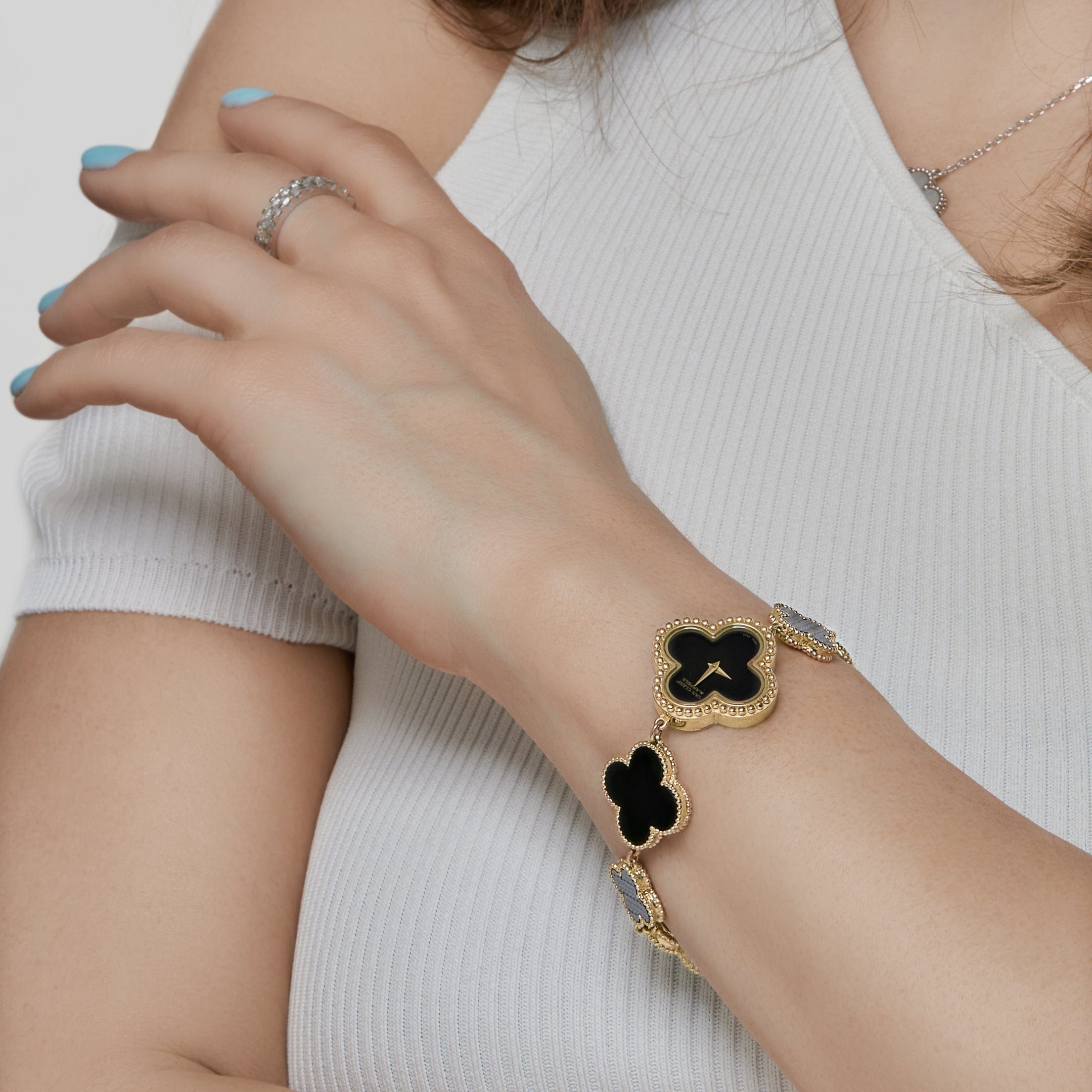 Van Cleef & Arpels Alhambra 136674 Vintage Onyx Ladies Watch – Mavani & Co